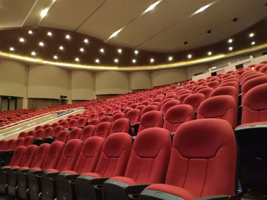 Desain Interior Custom Untuk Auditorium Dan Hall - JASA DESAIN INTERIOR ...